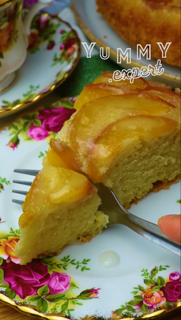 Pandispan cu Piersici (Peach Sponge Cake) - Yummy Expert