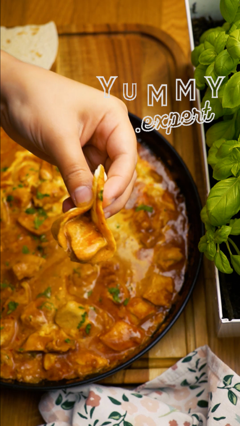 Aromatic Chicken Curry (Indian-Inspired) - Yummy Expert
