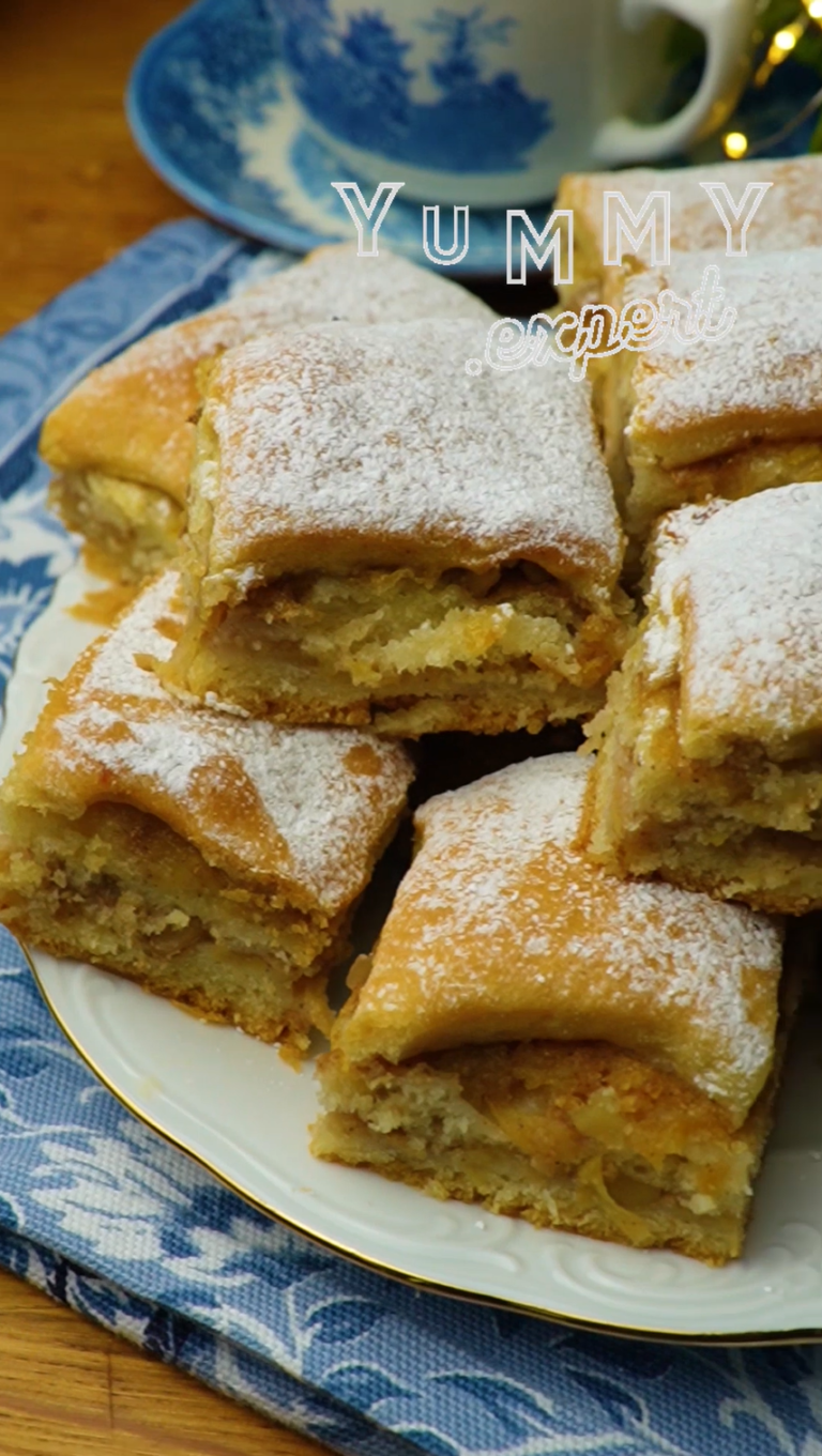 Delicious Apple Pie (Plăcintă cu Mere) - Yummy Expert