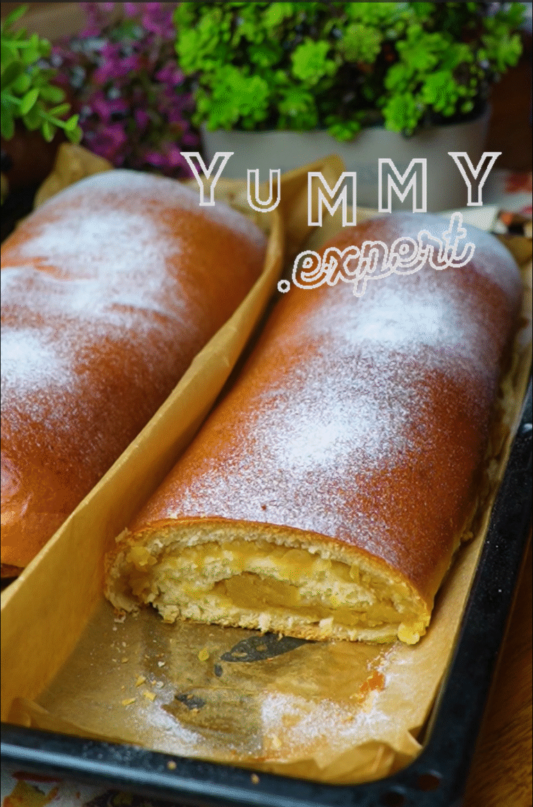 Apple Swirl Pastry (Învârtită cu Mere) - Yummy Expert